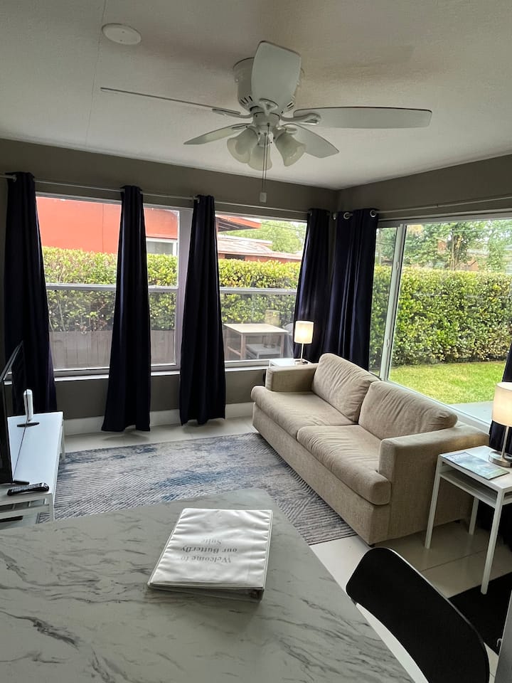 Peaceful Poolside Suite - Butterfly - Fort Lauderdale
