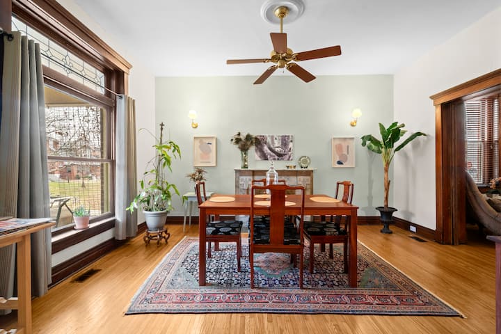 Nature's Edge-an Oasis In The Highlands - Louisville, KY