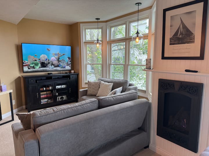 Premiere Lake Michigan View Condo - Manistee, MI