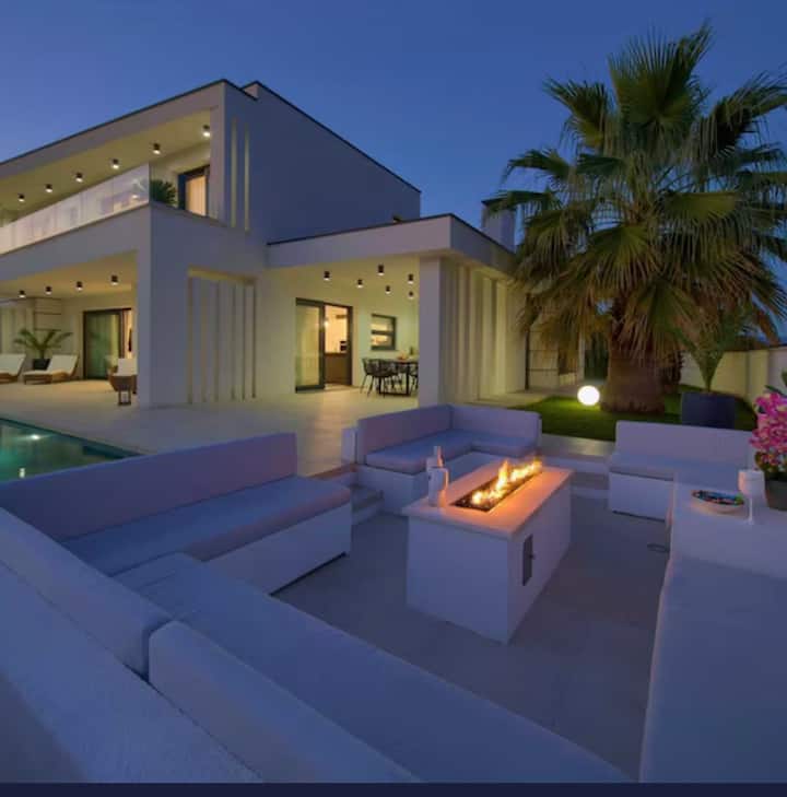 Luxury Villa Milly Heated Pool & Private Sauna–krk - Cres