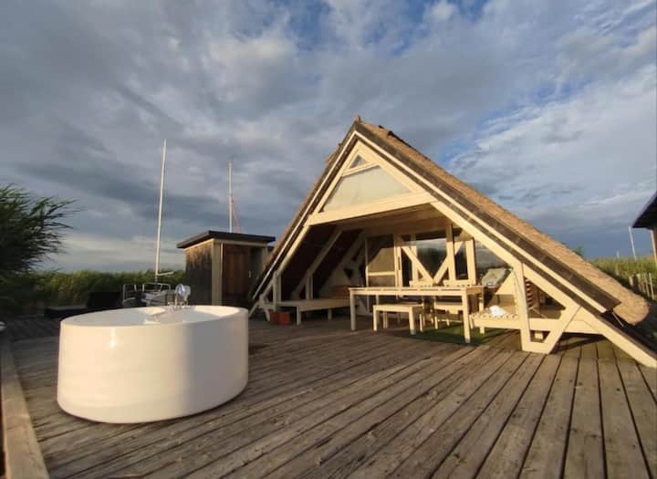 Pfahlbau Sunset Ii   Top Lage In Rust Mit E-boot - Neusiedler See