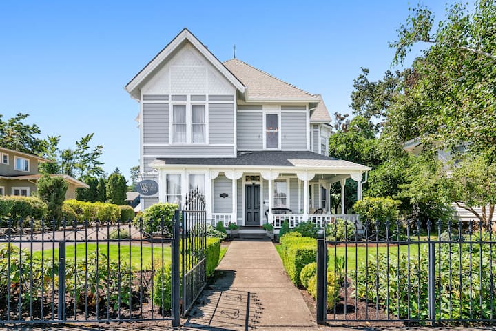 Water Street (3 Bedroom, Full House To Yourself) - Silverton, OR