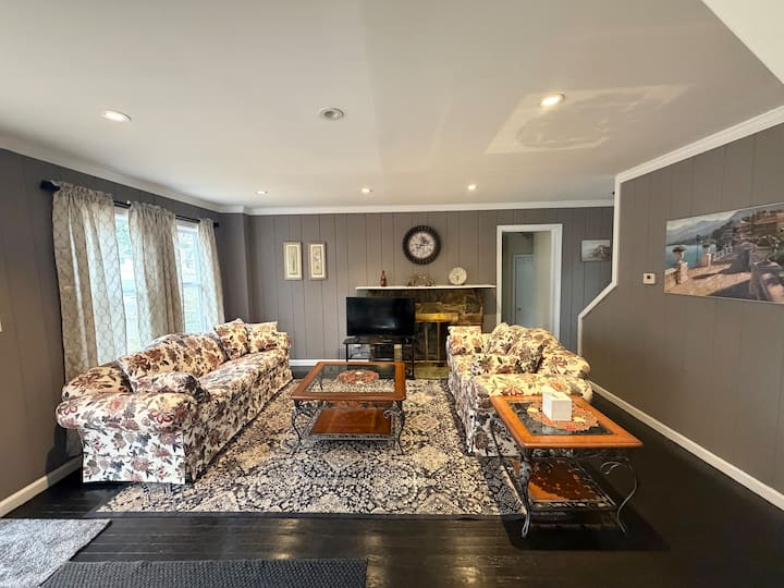 1950 Vintage Cottage | Quiet Haven Near D.c. - Fairfax, VA