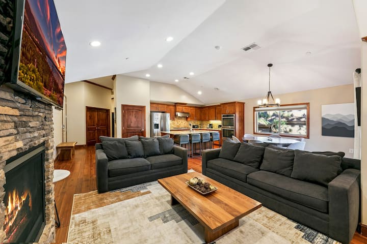 Luxurious Townhome Walk To Heavenly | Tw #504 - Stateline, NV