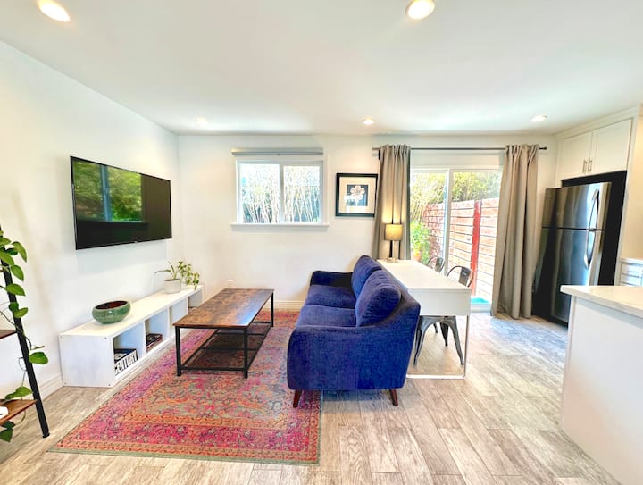 Charming Modern Casita Near Bev Hills+culver City - Los Angeles, CA