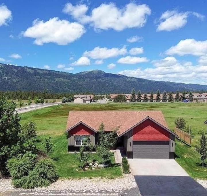 Moore Road Mountain Getaway - Donnelly, ID