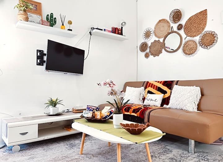 Family Apt In East Sby | Full Ac, Wifi, Sunrise Vw - Surabaya