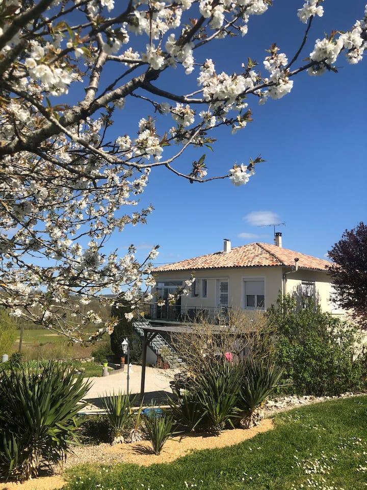 Logement Indépendant 2 Personnes - Monflanquin