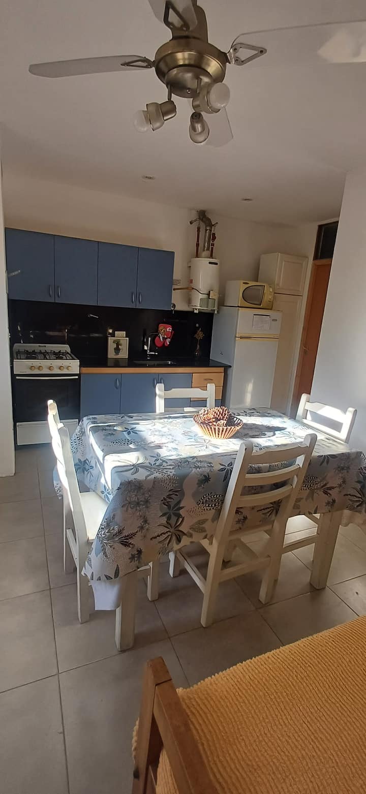 Departamento Cómodo Y Cálido. Cerca De La Uade - Pinamar