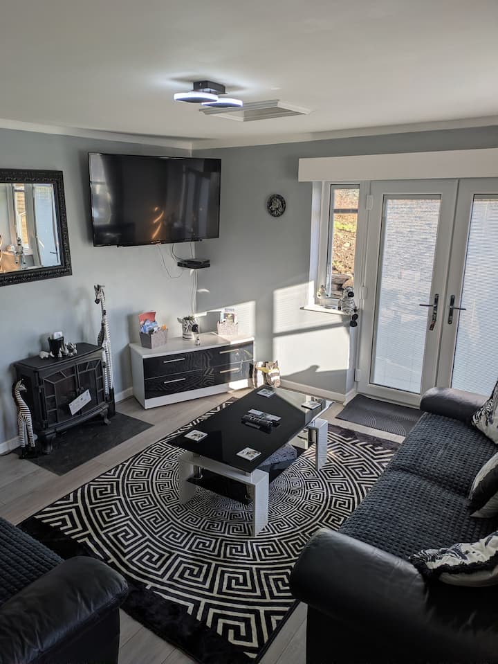 Canol Cae Cottages. Jasmine. Near Porthmadog. - Portmeirion