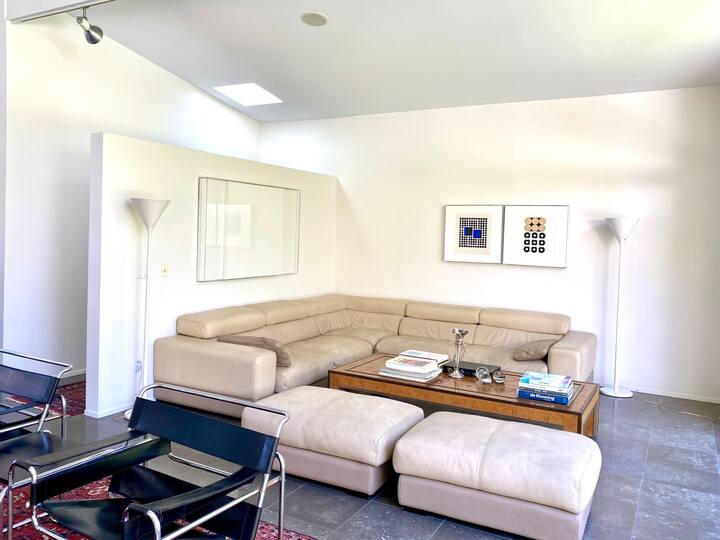Architectural Mid Century Home &Private Beach Club - Malibu, CA