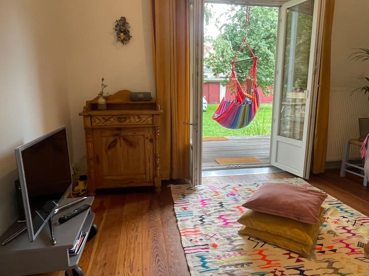 Zentrale, Gemütliche Kleine Wohnung Mit Terrasse - Hamburg
