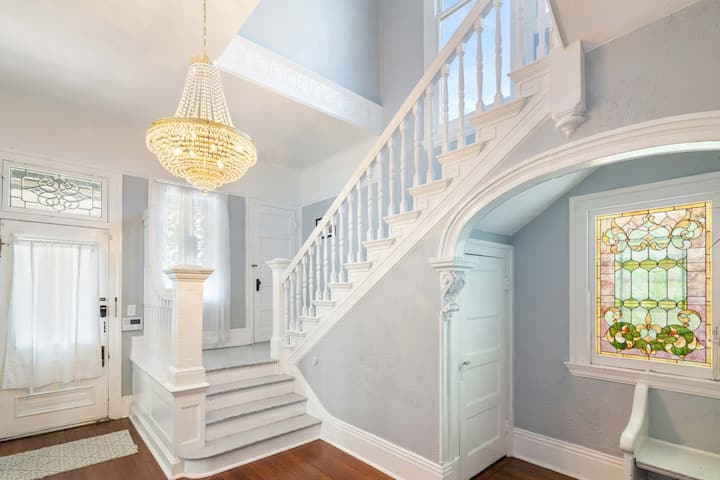 Victorian Mansion Near Fq | Historic Getaways - New Orleans, LA