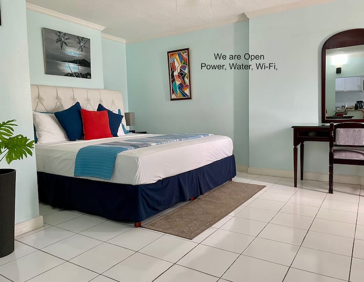 Spacious Ocho Rios Beach Apt With A/c, Cable& Wifi - Ocho Rios