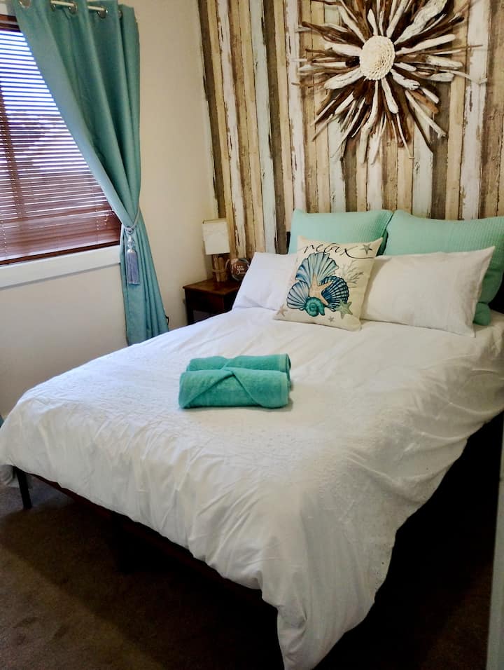 Charming Coastal Retreat: Minutes To Sand & Surf! - Gosford