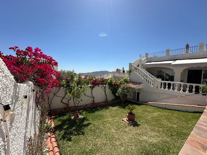 Fantastic Roof Terrace And A Private Garden! - Nerja