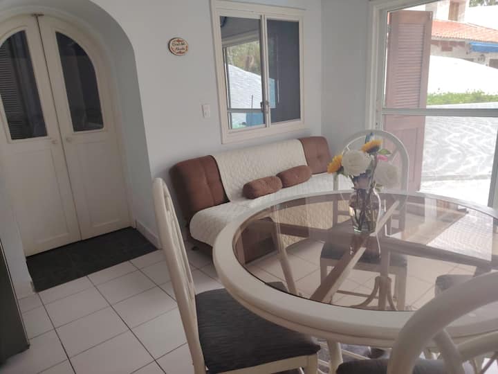 Villa Hermosa En Same Casa Blanca Cerca Al Mar - Atacames Cantón
