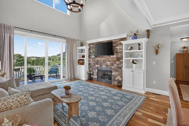 Harrisonburg Location! Spacious Modern Home - Harrisonburg, VA