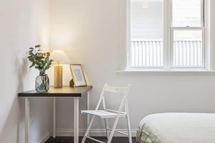 Great Location Near Cbd Pet Friendly Home& Parking - Adelaide