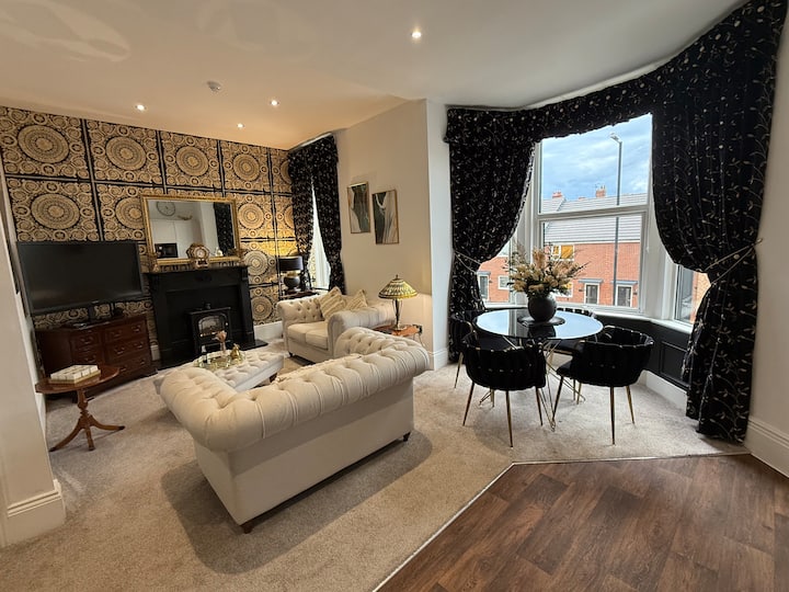 No. 15 Boutique Suite, The Lounge. Whitley Bay - Tynemouth