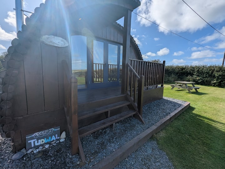 Tudwal Pod. Pencaerau Pods. - Aberdaron