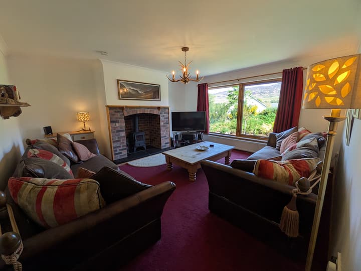 Loch Ness Modern Spacious 2 Bedroom Cottage - Fort Augustus