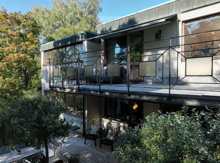 Centralt Belägen Rymlig Villa - Lidingö