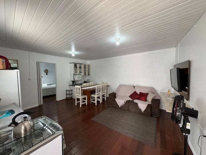 Anexo Em Torres Rs, Acomoda Até 4 Pessoas. - Torres