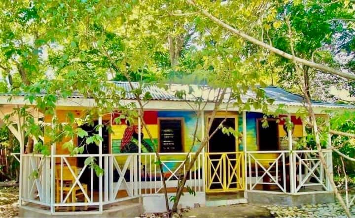 Seaside  Cottage In Papa Curvins Yard - Jamaica