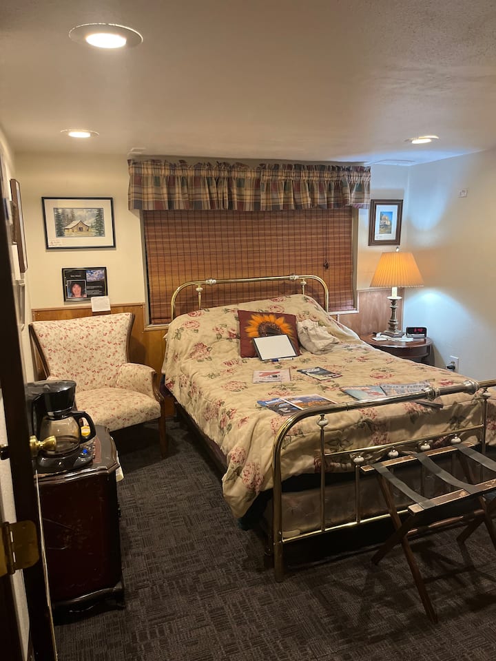 Franciscan Cellar  &  Backyard Grill-no Clean Fee - Spokane, WA