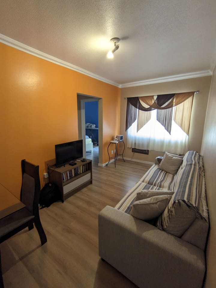 Quarto Em Apto No Centro De Cachoeirinha - Alvorada