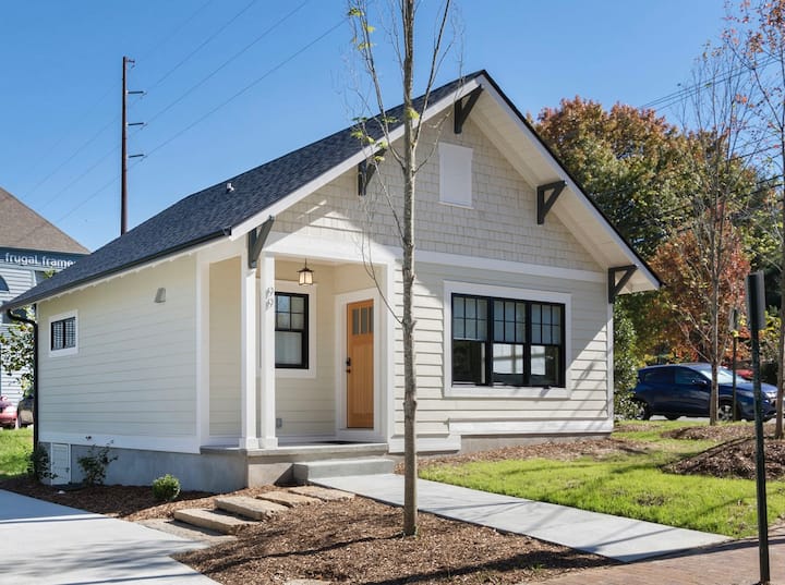 The Cherry Cottage - Downtown - Asheville, NC