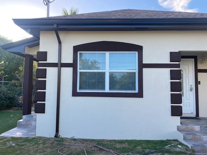 Jc's Cozy Getaway - Cayman Islands