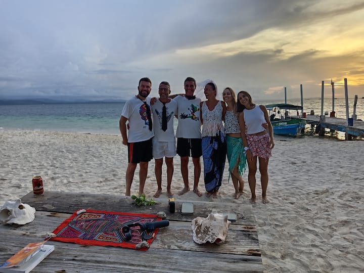 Serenidad Ancestral La Vida En Una Cabaña Indígena - Panamá