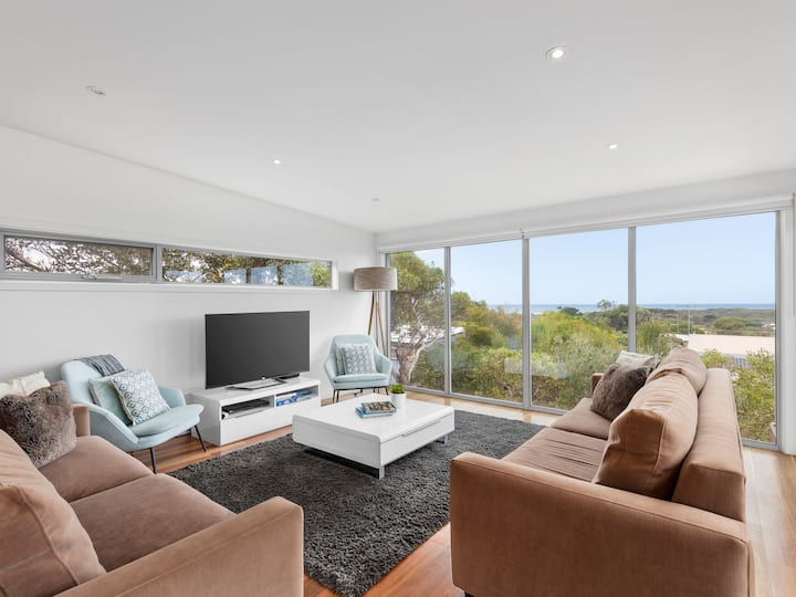 Private Room In Modern Anglesea Home - Ocean Views - Anglesea