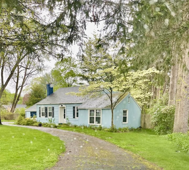 Welcome To The Blue Cottage In Claverack Ny - Hudson, NY