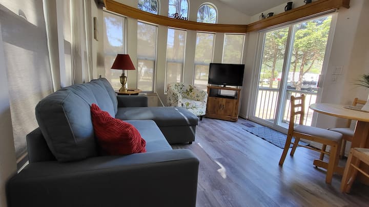 Casita Amarillo (Cottage 20) - Gold Beach, OR