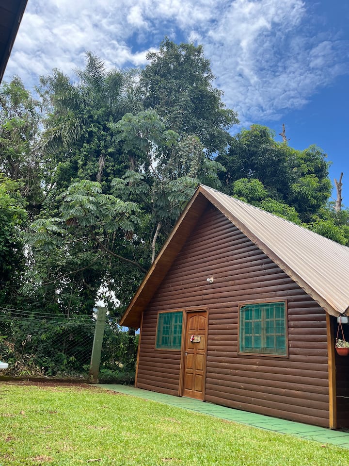 Cabaña Privada Con Aire Y Patio-zona Tranquila - Puerto Iguazú