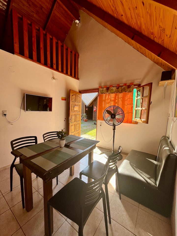 Cabaña Privada Con Aire Y Patio-zona Tranquila