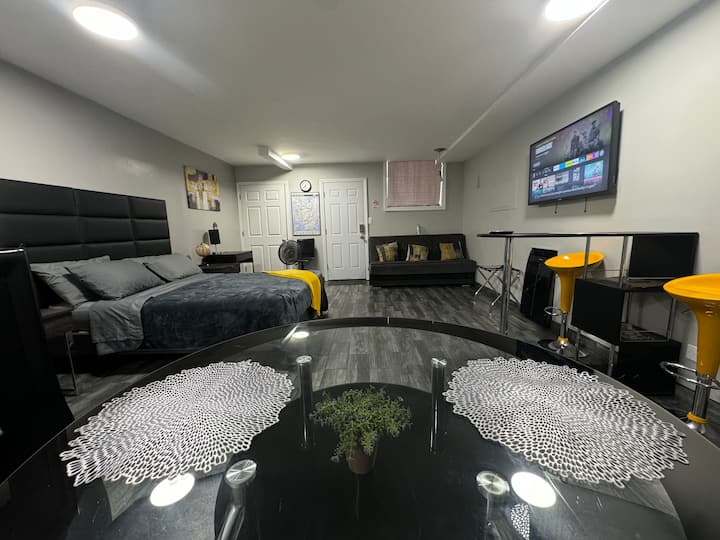 The Newly Renovated Xl Basement Studio - Red Hook, NY