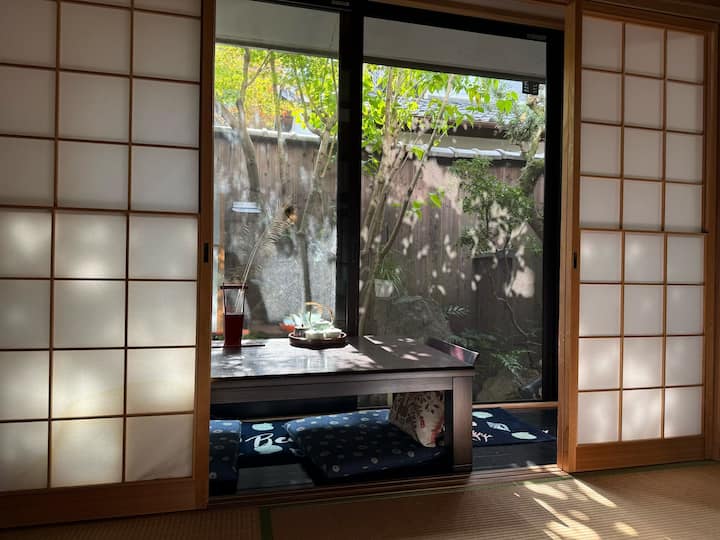 ＂逸苑＂整栋和风带庭院，京都站一站直达。紧邻東福寺、伏见稻荷大社，离到店提供京都站免費接送服务。 - Kyoto