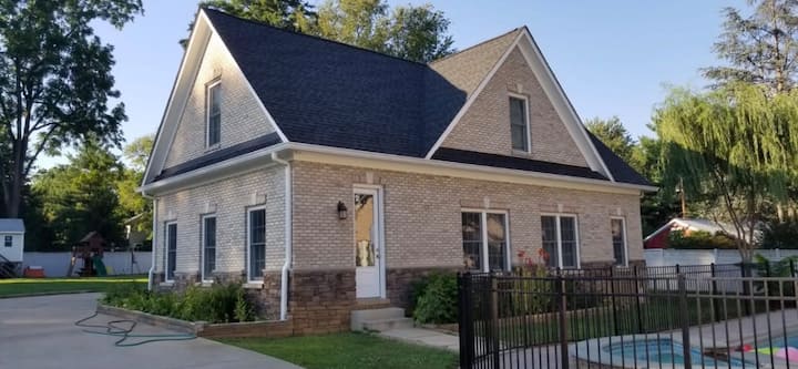 Beautiful Loft Style Guest House - George Mason University, Fairfax