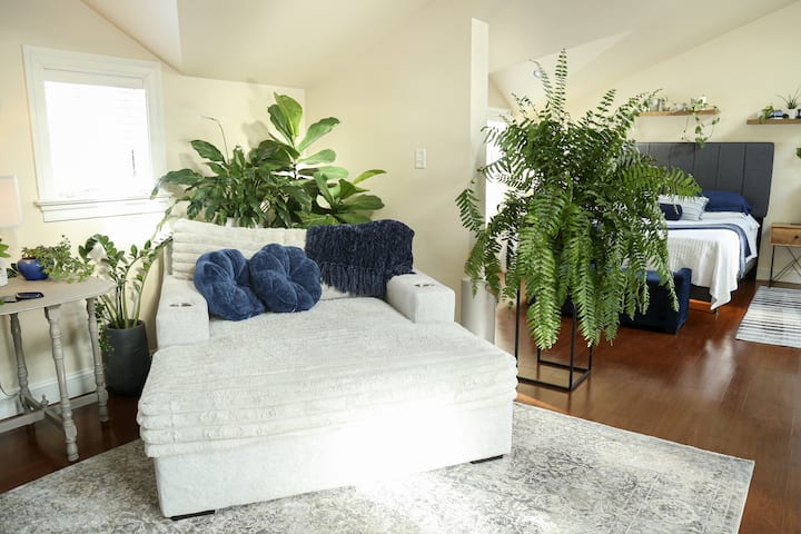 Botanical Loft King Suite W/spatub & Garden - Strasburg, PA