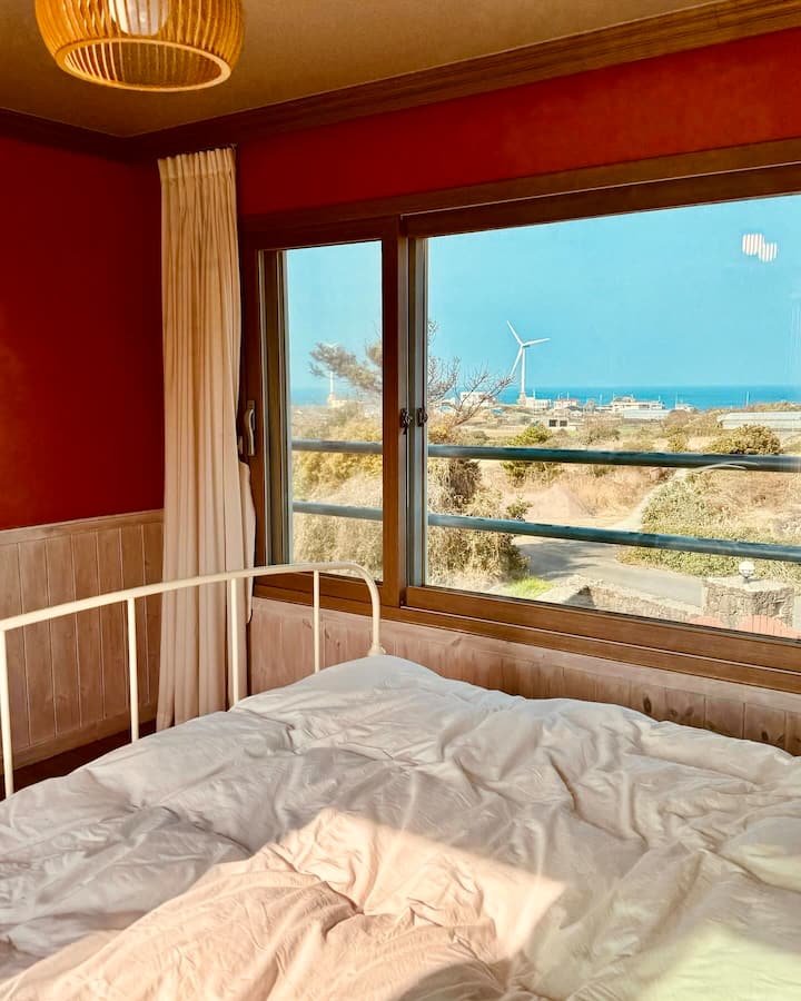 멋진 일몰과 협재바다를 볼수 있는 별장집(박사장네별장집) - Jeju