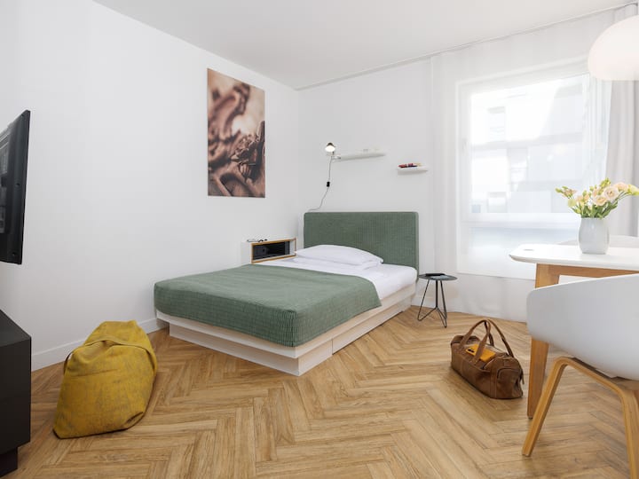 Smartments: Furnished Studio With Kitchenette - Munich