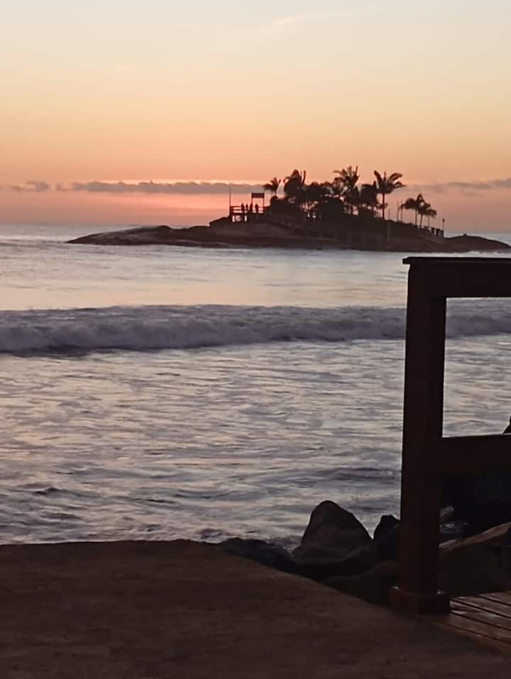 Casa Pé Na Areia/frente Mar - Itapoá