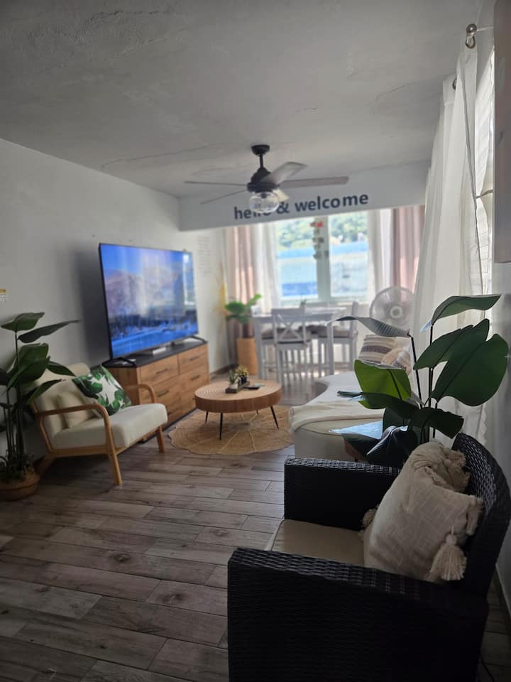 Cozy 1br Apt W/ac- Walk To Montones Beach - Isabela