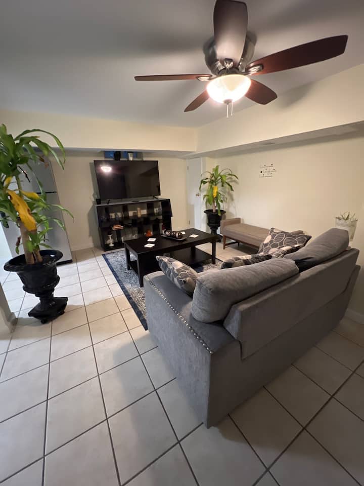 Beautiful Two Bedroom Apartment In Baldwin - Point Lookout, NY