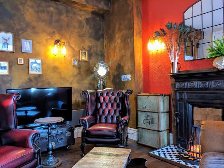 2 Bed Piccadilly Flat | City Centre - Manchester
