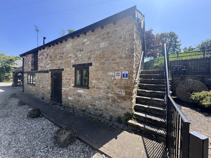 Zipwire For Kids In Large Garden Of Renovated Barn - Dorset